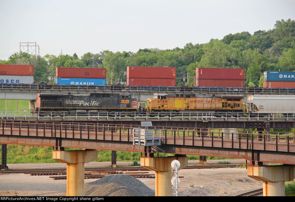 UP 6404 and UP 6788 work dpu on a EB freight train.